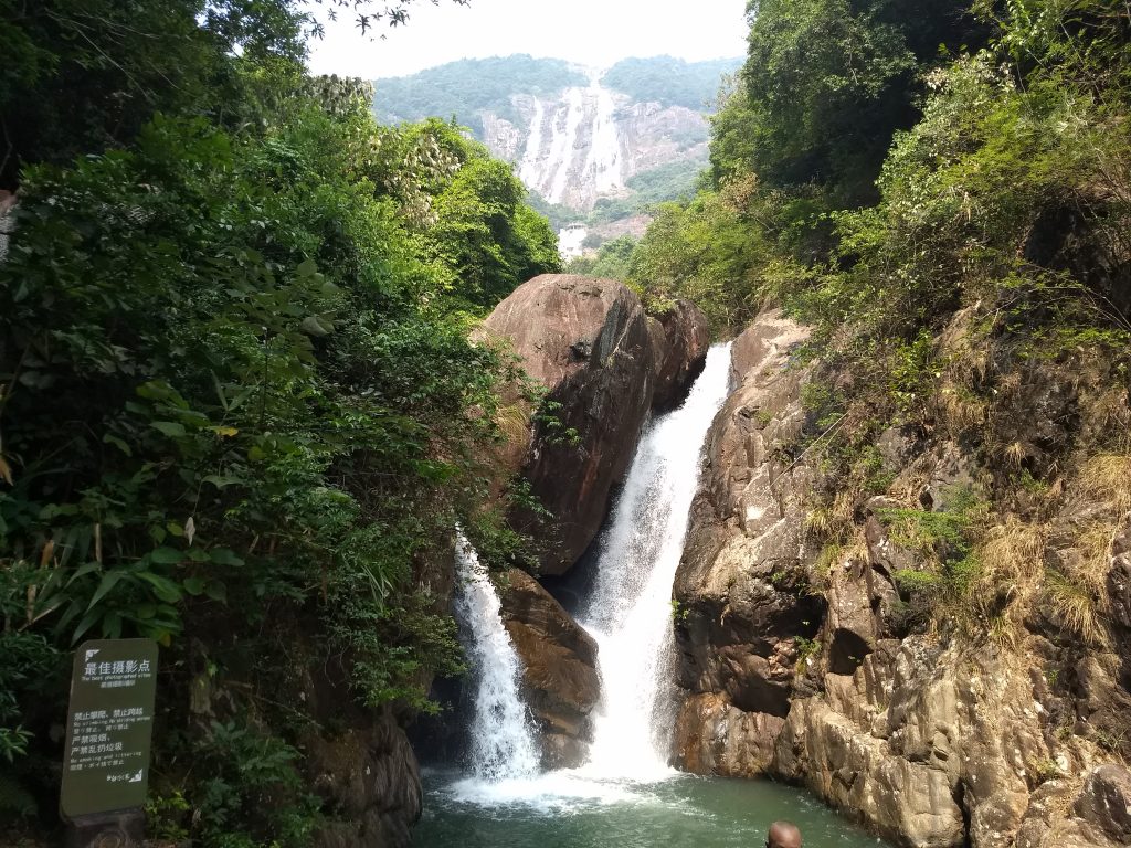 9999 steps to the top of China's tallest waterfall - Explores Inc.